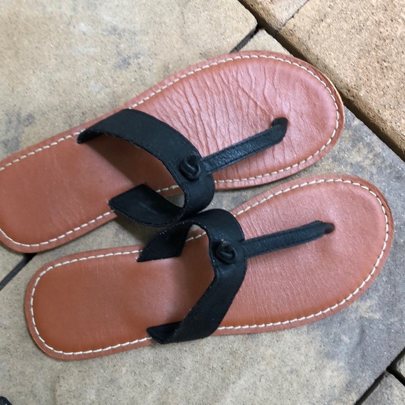 Abercrombie & Fitch | Shoes | Black Thong Sandals Abercrombie Fitch ...